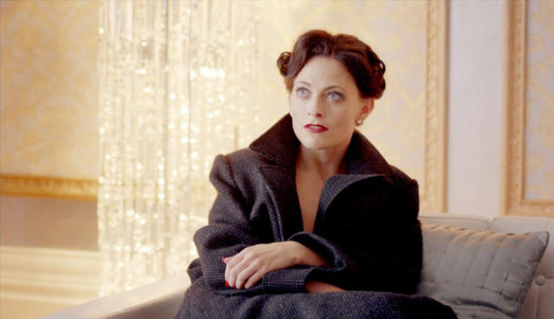Sherlock: il primo incontro con "la donna" Irene Adler