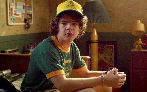 Stranger Things: perché amiamo così tanto Dustin Henderson