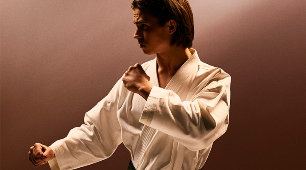 Cobra Kai - 7 curiosità su Tanner Buchanan, il giovane Robby Keene