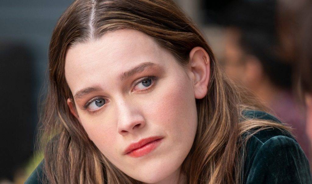 Victoria Pedretti: carriera, vita privata e fidanzato della star di Netflix