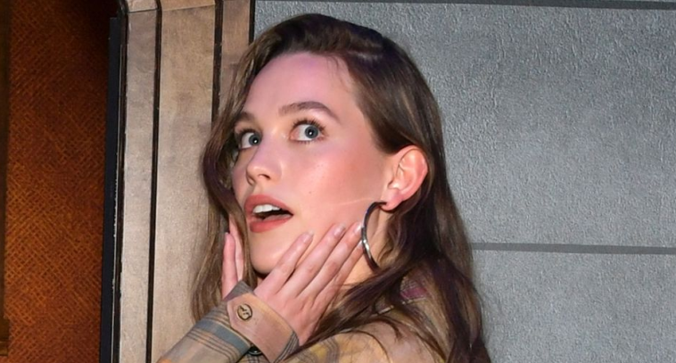 Sherry Conrad: 10 motivi per odiare l'insopportabile vicina di casa di You